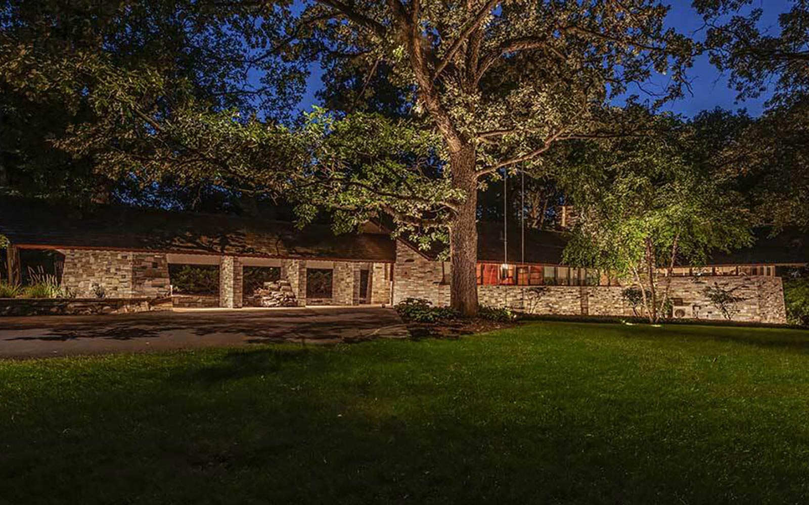 Vista Pro Residential Landscape Lighting | Elevate Your Space